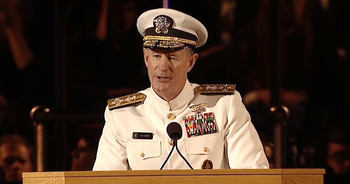 Navy SEAL's advice to grads: Make your bed every morning