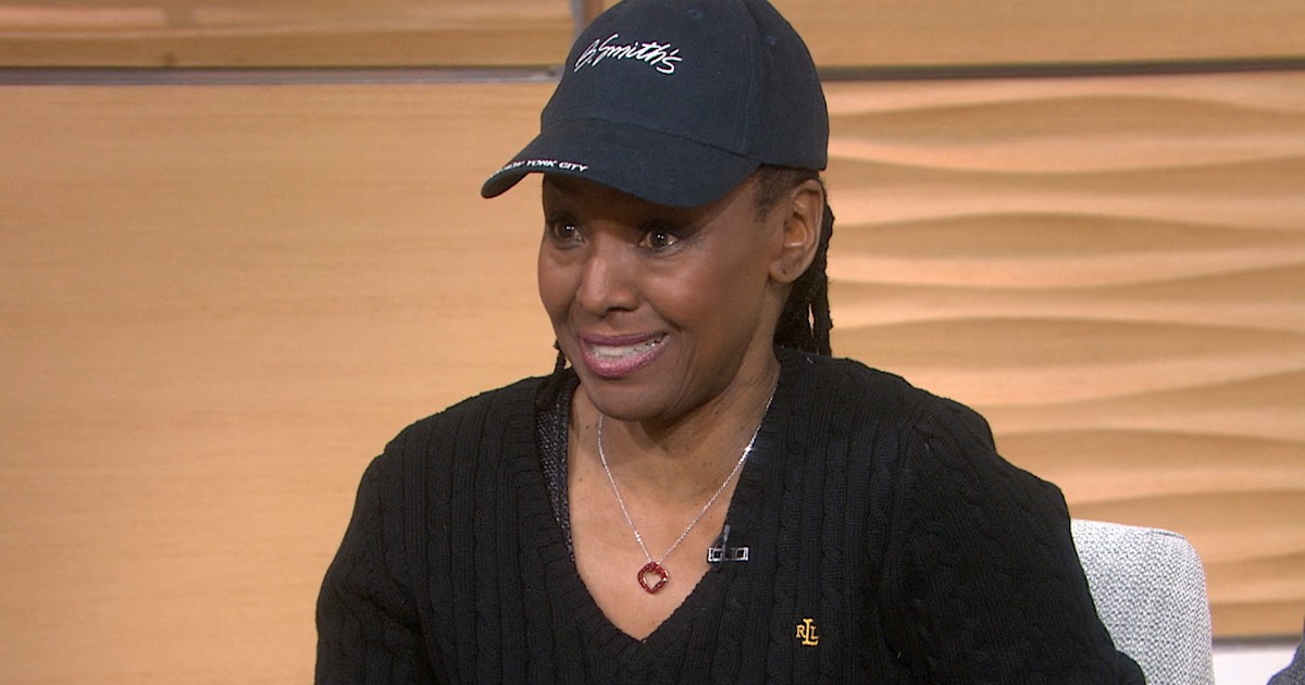 B. Smith and Dan Gasby share love story, Alzheimer’s struggle in new book