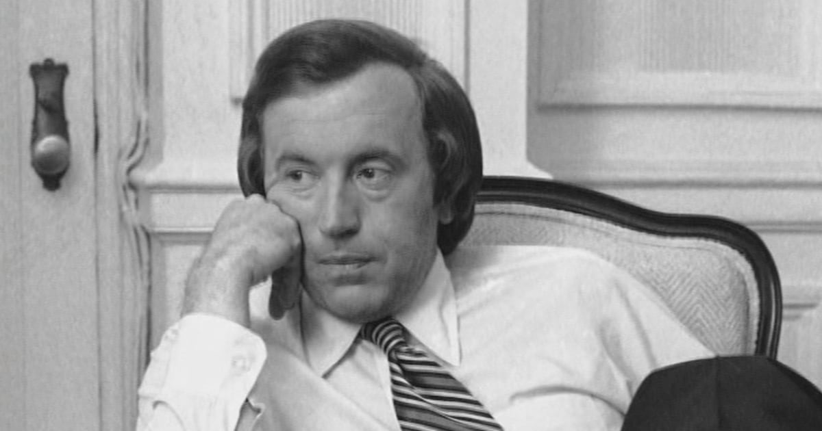 Journalist Sir David Frost dies at 74