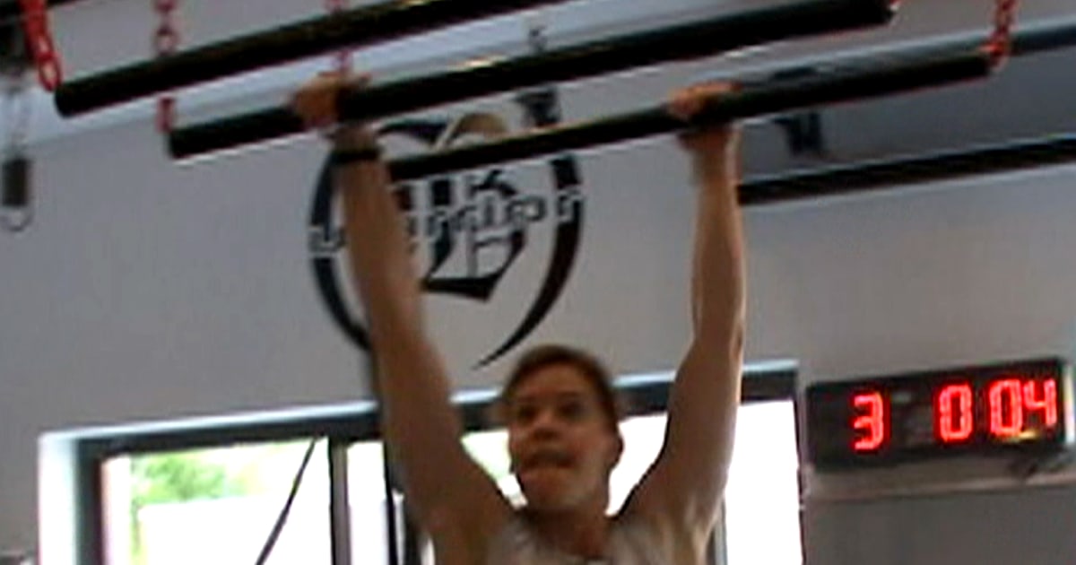 Jenna hits ‘playground’ for monkey-style workout