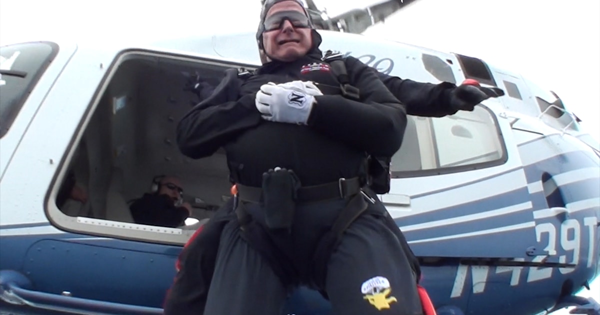 George H.W. Bush skydives for his 90th birthday