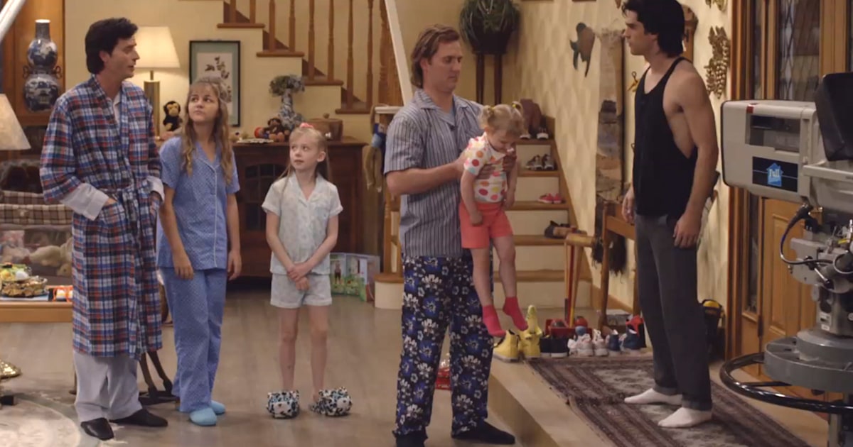 Get a sneak peek at ‘Unauthorized Full House Story’