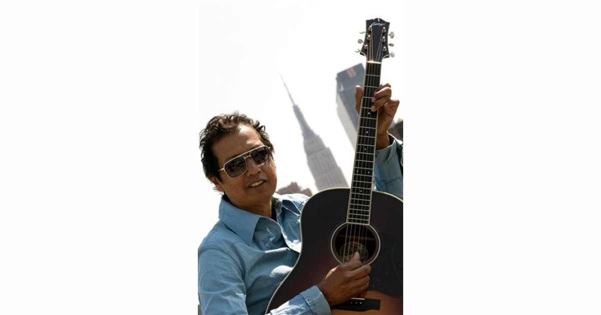 Alejandro Escovedo is making music again