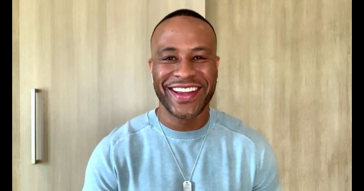 DeVon Franklin shares tips for a happier life