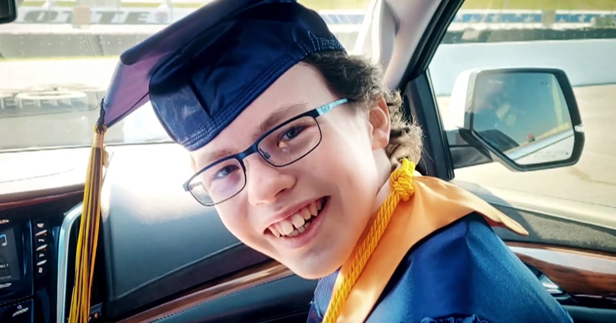 12-year-old graduates high school and college during same week