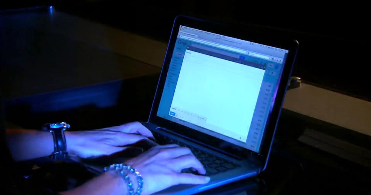 Internet outage takes down many popular websites