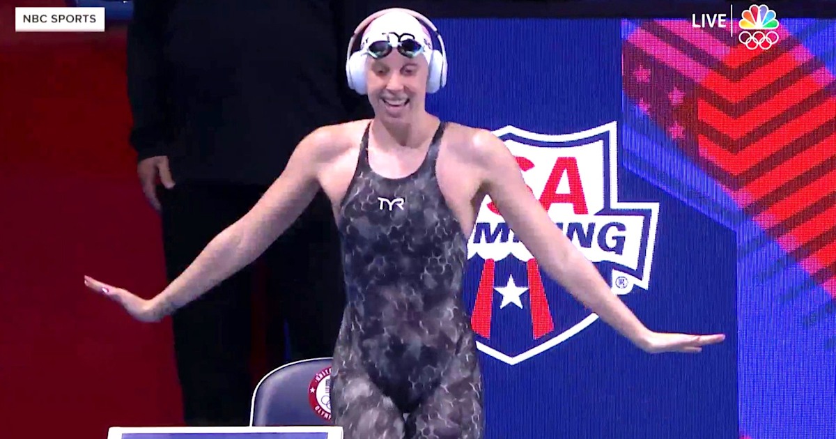 Olympic trials: Swimmer Sierra Schmidt does pre-race dance