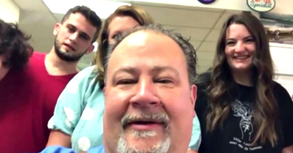 Hoda and Jenna surprise father of 5 with a phone call