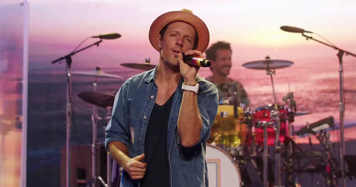 Jason Mraz performs ‘Be Where Your Feet Are’ on TODAY