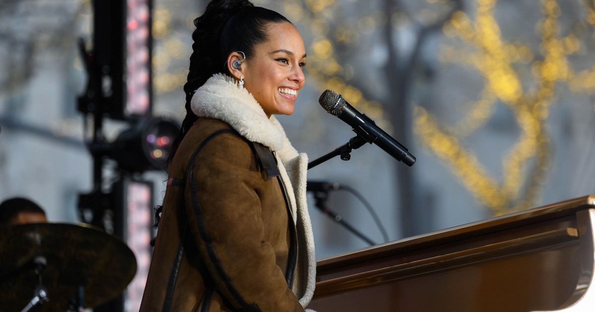 Watch Alicia Keys perform her hit ‘Girl on Fire’ live on TODAY