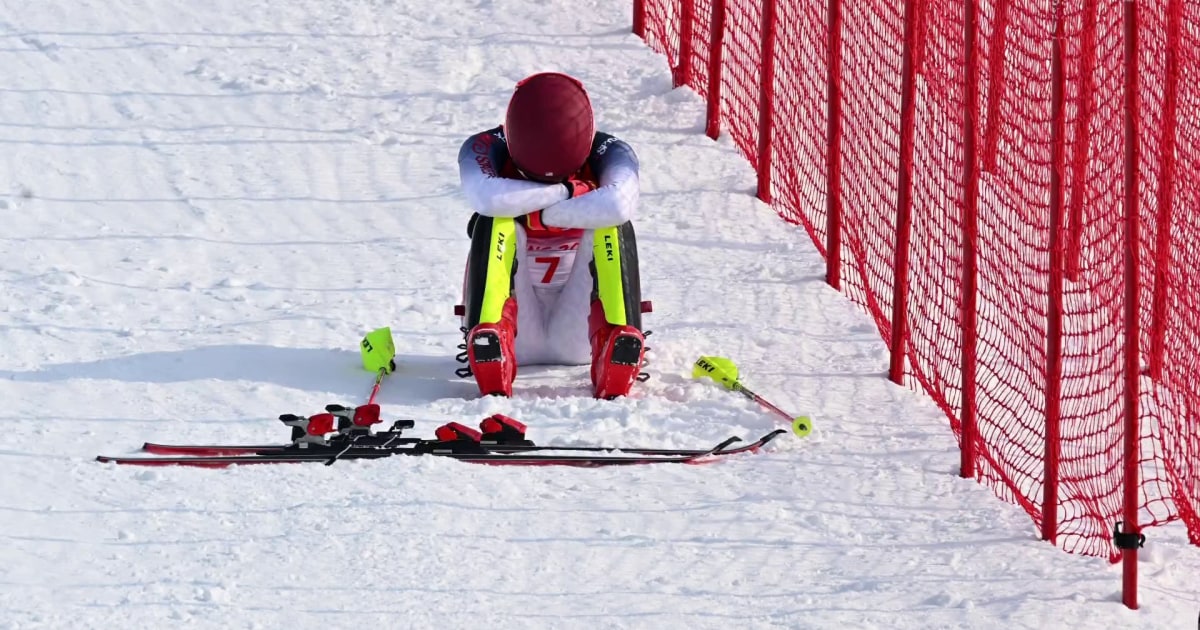 Mikaela Shiffrin skis out of women’s slalom: Lindsey Vonn weighs in