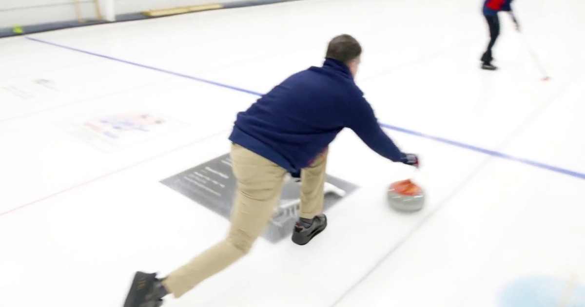 Kristen and Peter learn curling from Team USA in time for 2022 Winter ...
