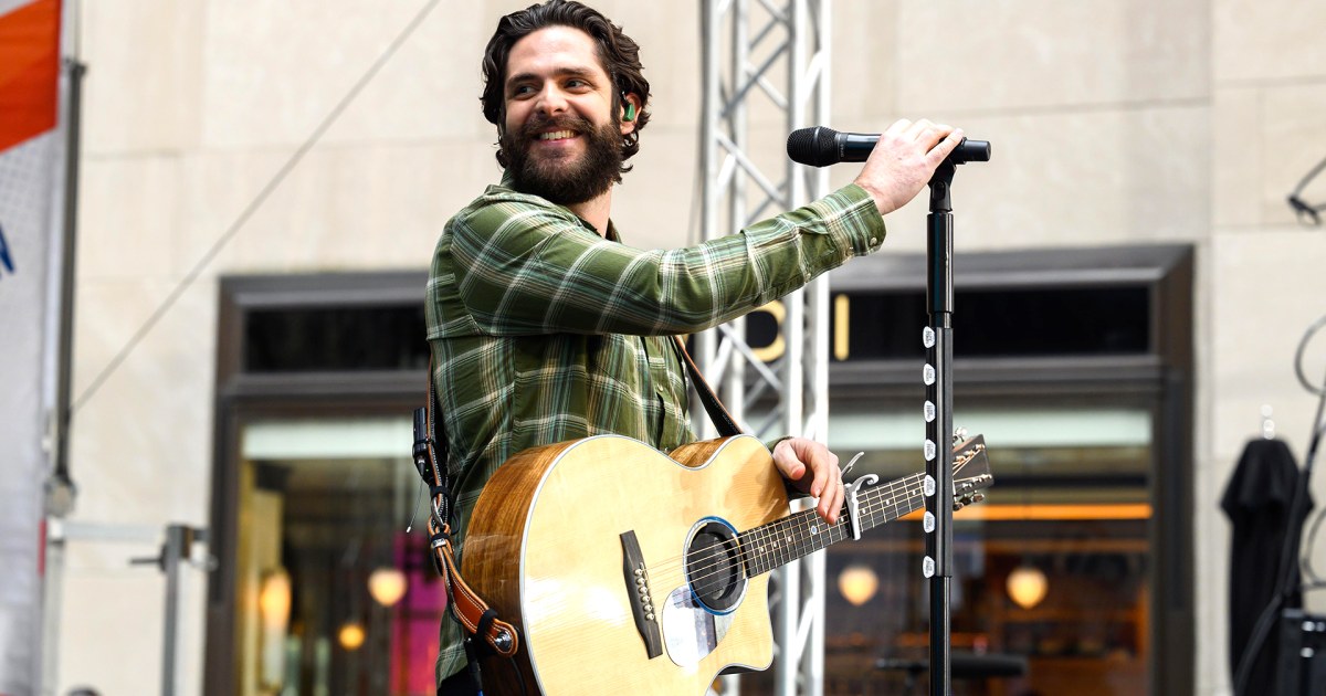 Thomas Rhett performs 'Slow Down Summer' live on TODAY