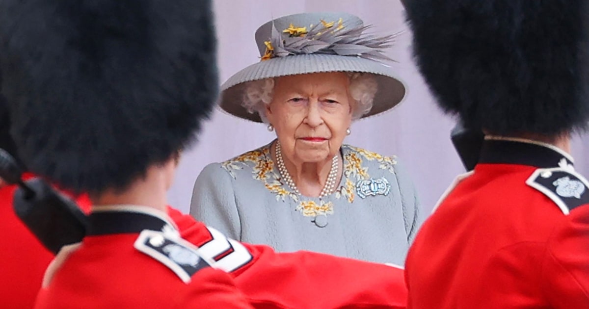 Intruder sparks royal security breach at Queen’s Windsor Castle