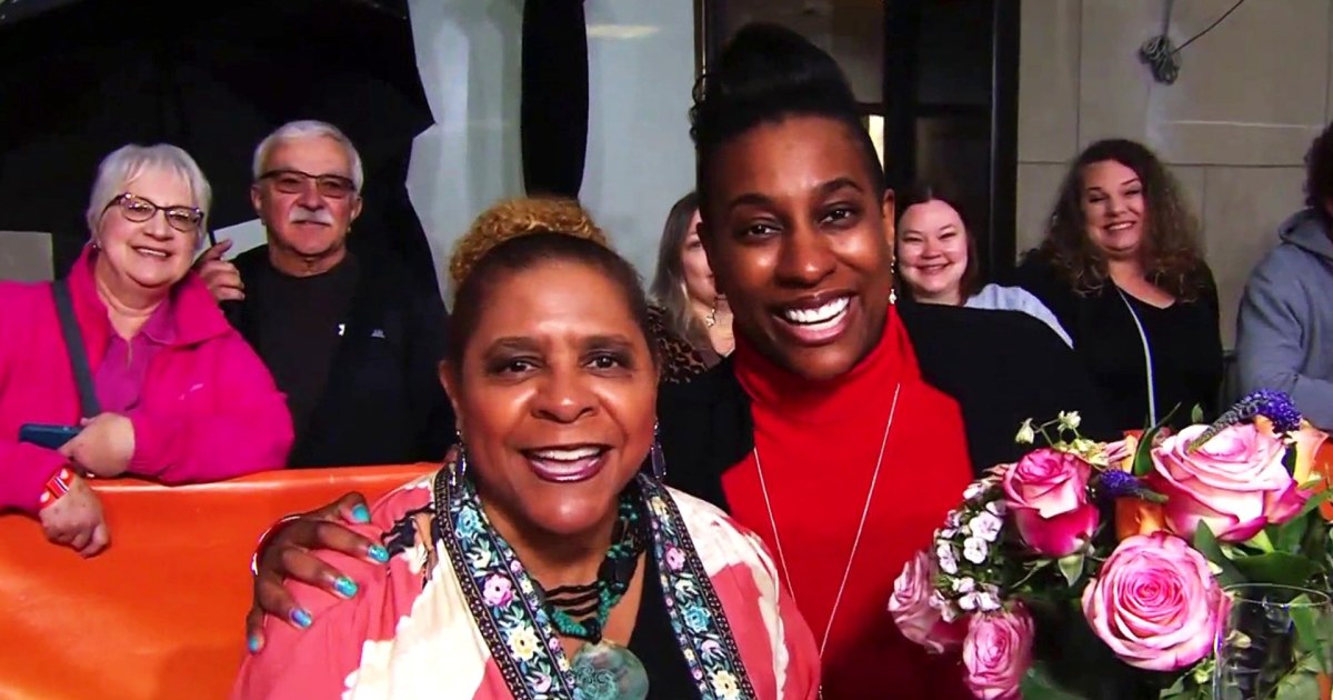 TODAY celebrates Mother’s Day on the plaza with surprise gifts!