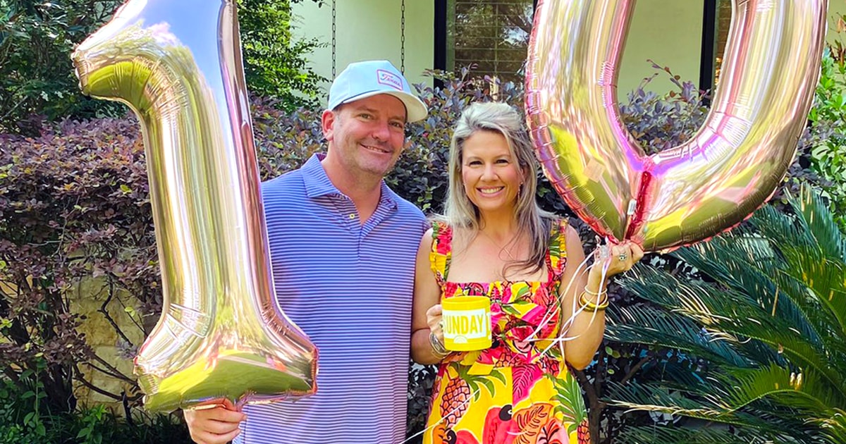 Texas couple celebrates 10 years of marriage with a Sunday Mug Shot!