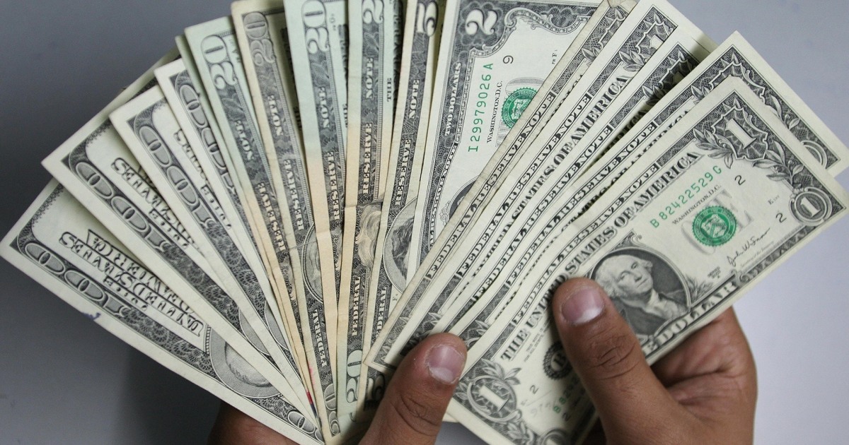 Save big for summer fun: Vacation budgets, last-minute trips, more