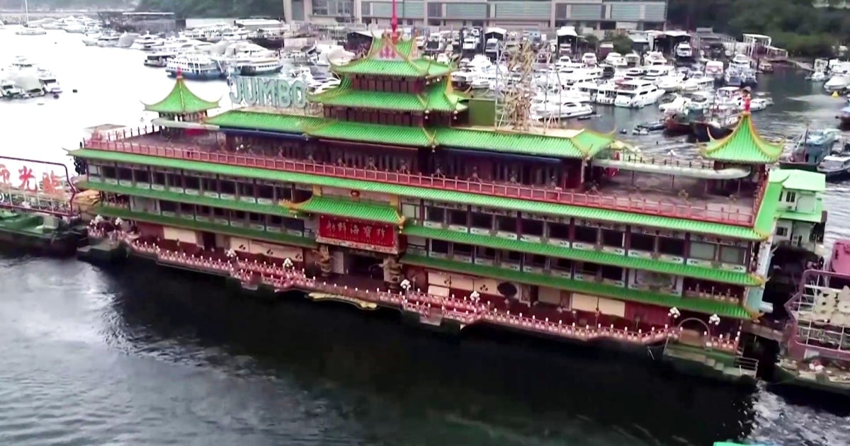 Hong Kong’s iconic Jumbo floating restaurant sinks at sea