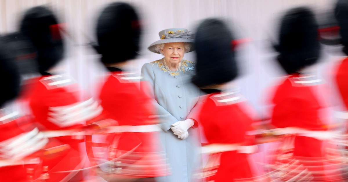 Royal photographer reveals the stories behind photos of Queen Elizabeth