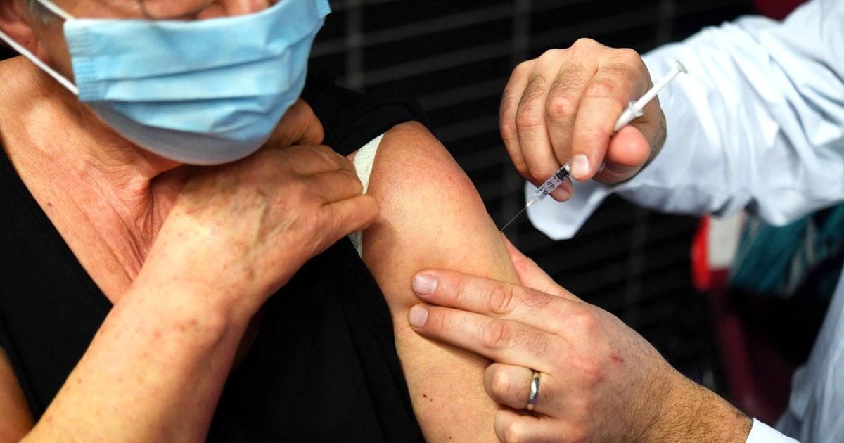 Biden administration plans to roll out new booster shots this fall