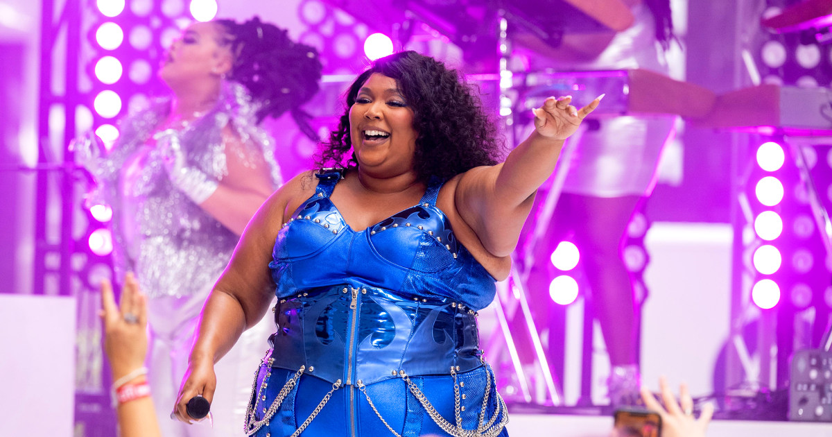Lizzo performs title track of her new album, ‘Special’
