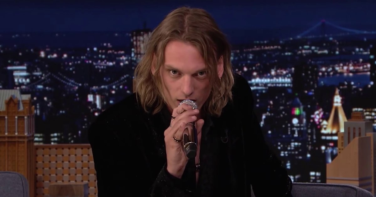 Watch 'Stranger Things' actor recite lyrics using Vecna voice