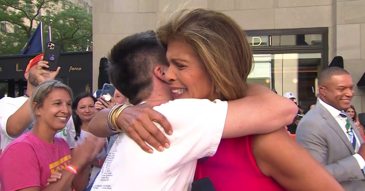 Hoda meets student who she inspired 10 years ago