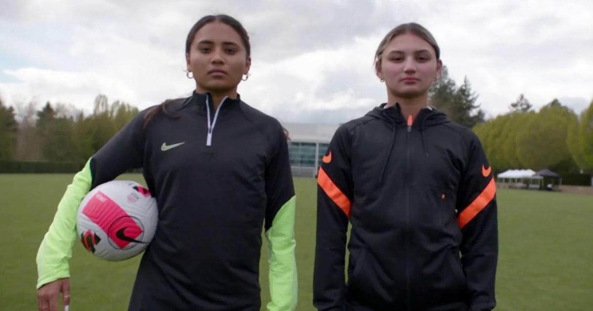 Sisters become first high school athletes to sign a deal with Nike