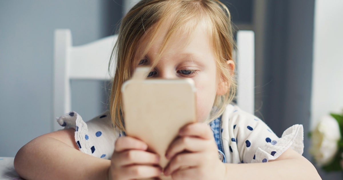 How to set healthy boundaries with your child and their phone