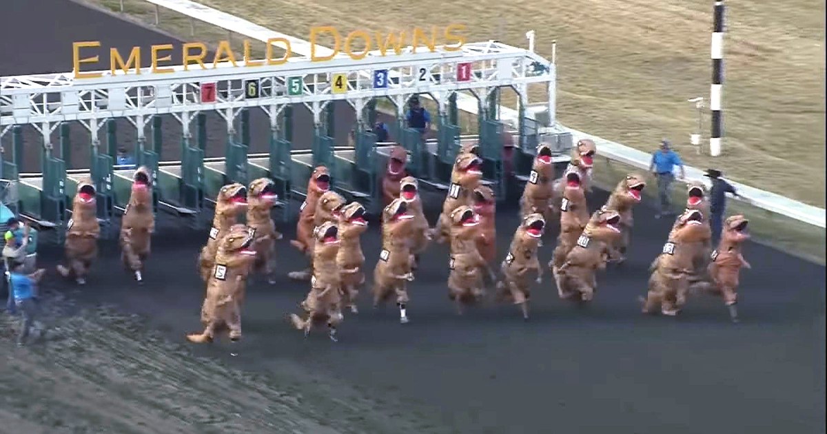 See the epic race between a massive hoard of T-Rex dinosaurs