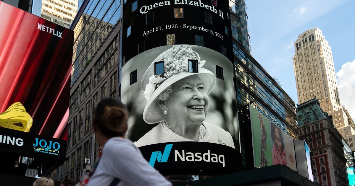 Behind the American obsession with British royalty