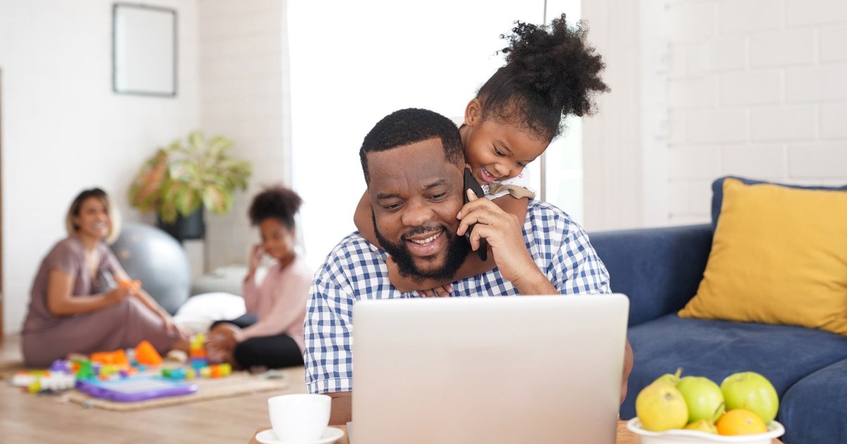 How parents returning to office can balance family time with kids