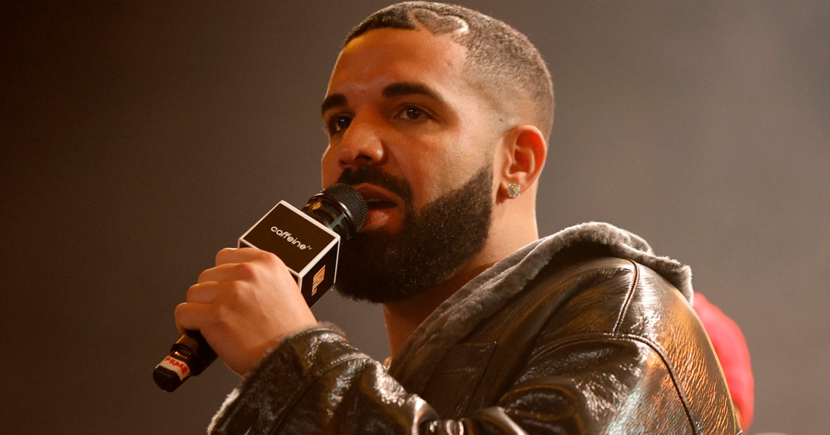 Drake posts paystub from 2006, inspires fans to follow their dreams