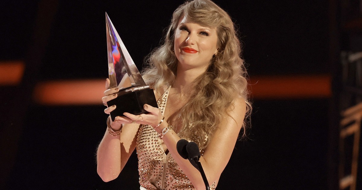 See the star-studded surprises from the American Music Awards