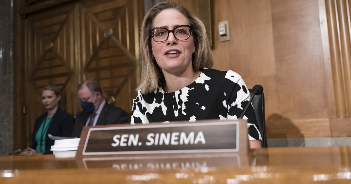 Sen. Sinema leaves Democratic Party to switch to independent