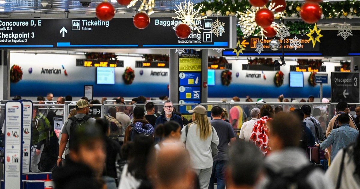 Flight delays, cancelations making holidays a horror for travelers