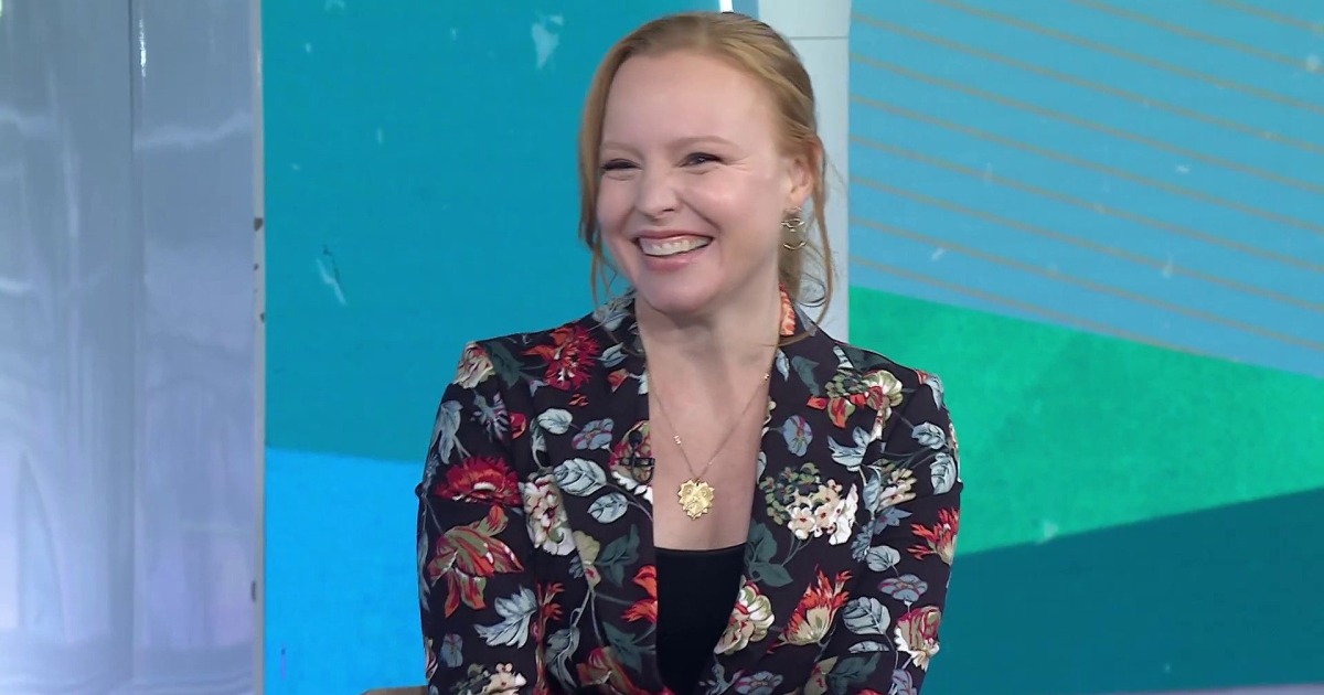 Lauren Ambrose talks ‘Servant’ season 4, joining ‘Yellowjackets’