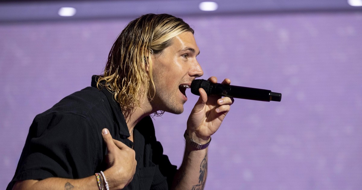 Watch Jake Scott perform ‘Good Day’ live on TODAY