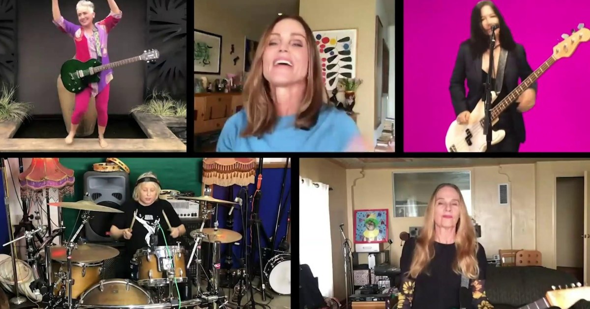 The Go-Go’s perform 'We Got The Beat,' announce American Girl doll