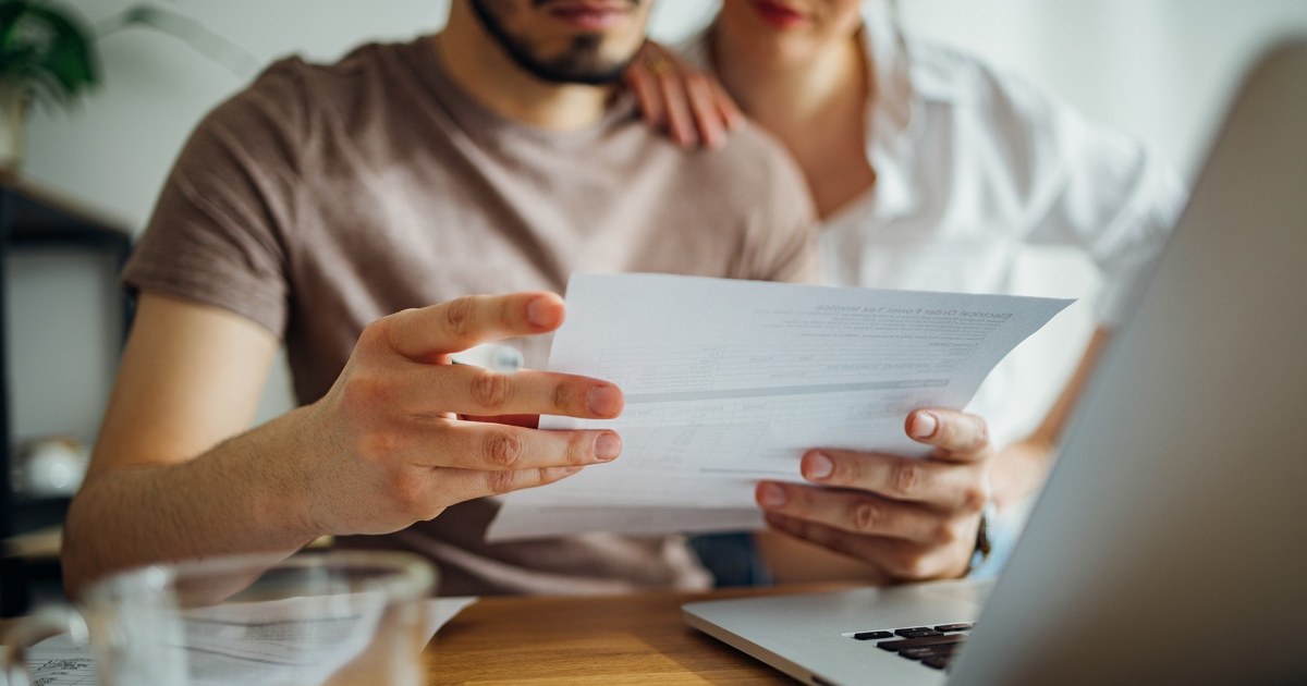 Love and finances: How to talk to your partner about money