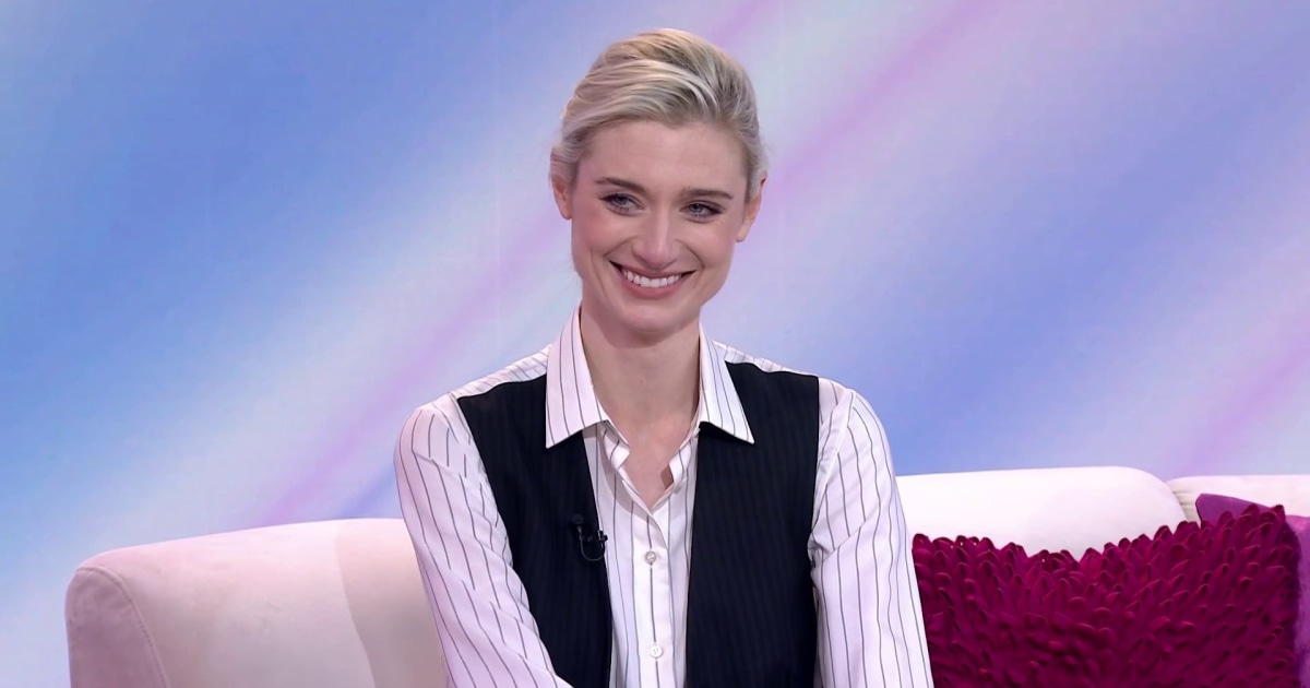 Elizabeth Debicki on how she perfected Diana’s mannerisms