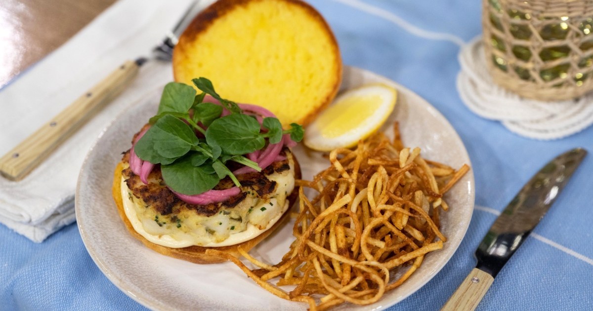 Fish burgers: Martha Stewart shares her fresh recipe