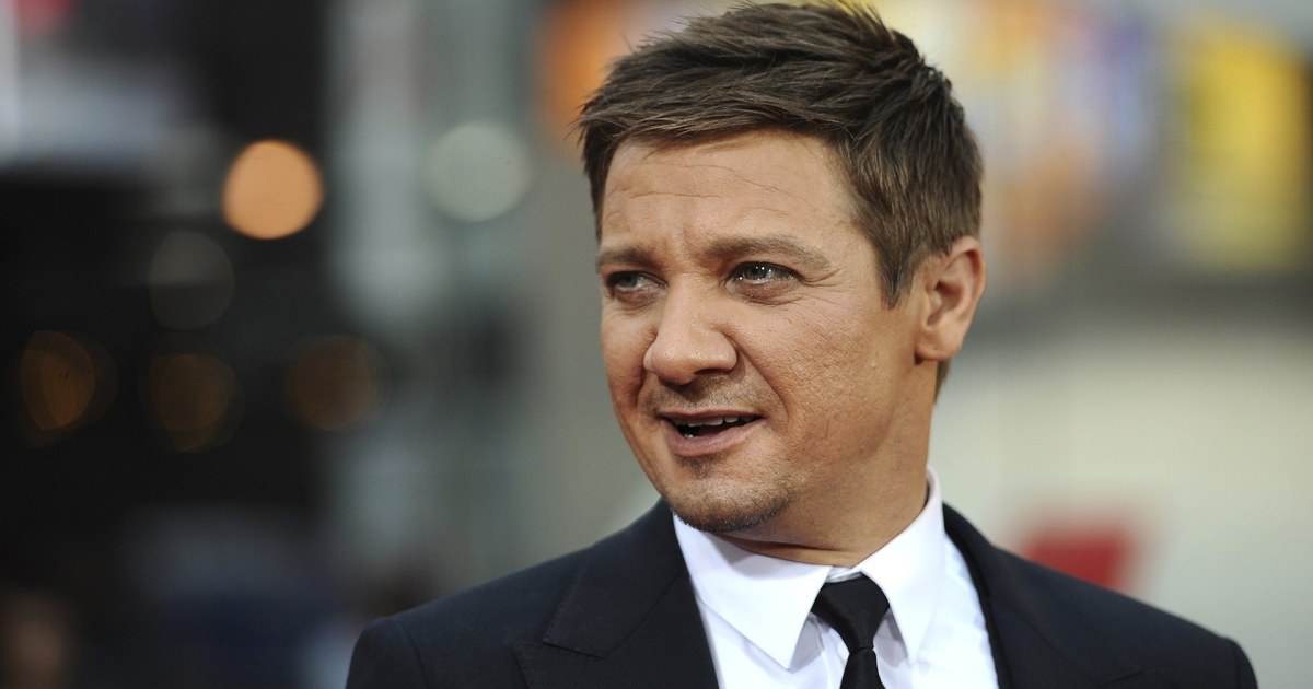 Jeremy Renner shares first look at him walking again