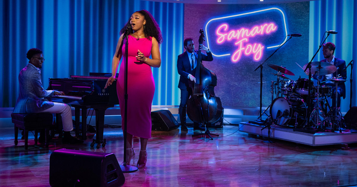 Samara Joy performs ‘Social Call’ live on TODAY
