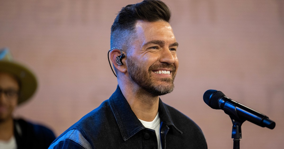 Andy Grammer performs ‘I Need a New Money’ on TODAY