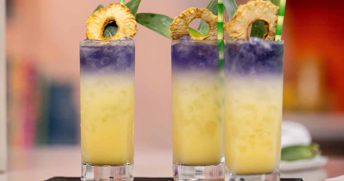 Reba McEntire shares 3 cocktail recipes from her new restaurant