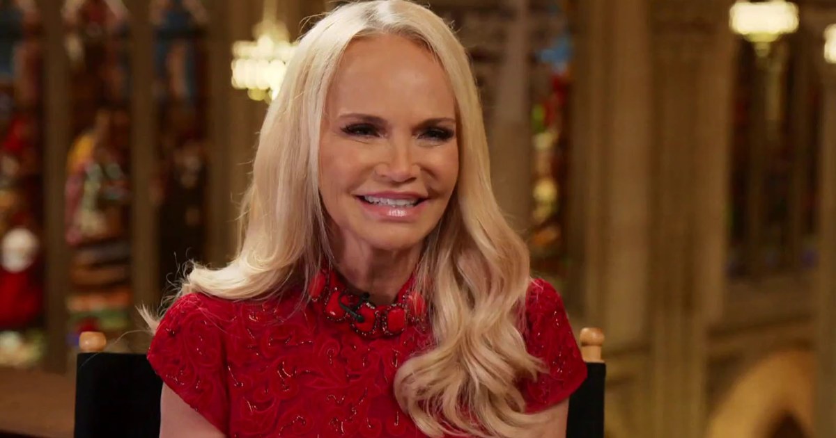 Kristin Chenoweth talks finding her voice through God in church