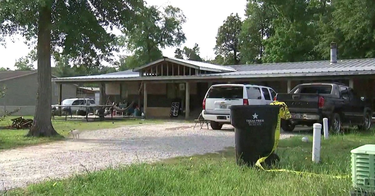 Texas gunman who eluded capture makes first court hearing