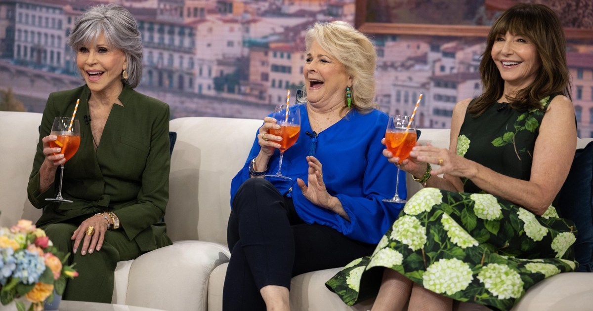 Iconic stars of 'Book Club' talk off-camera friendship