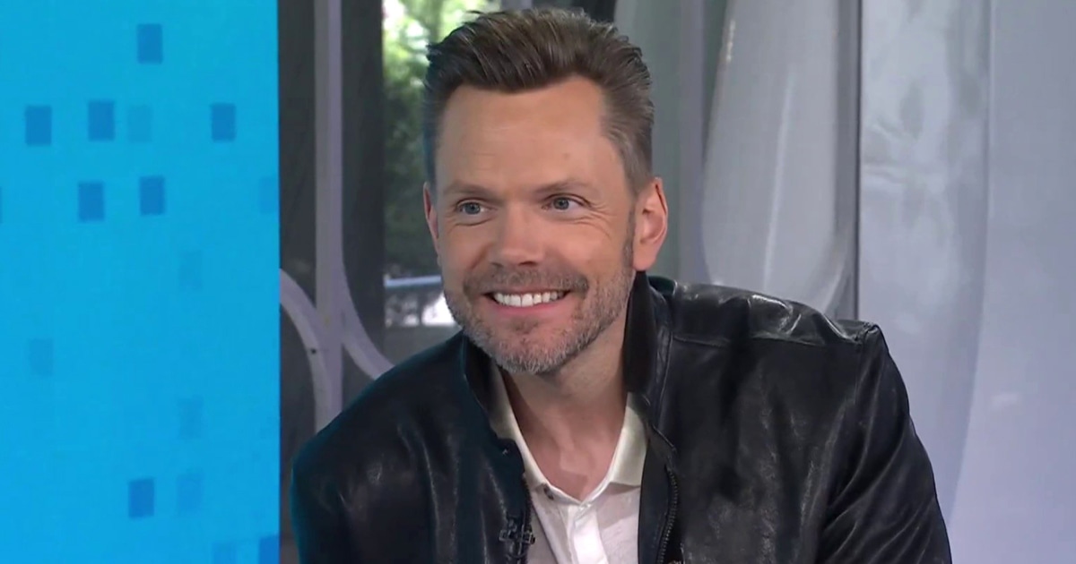 Joel McHale talks ‘Crime Scene Kitchen,’ clean-shaven look